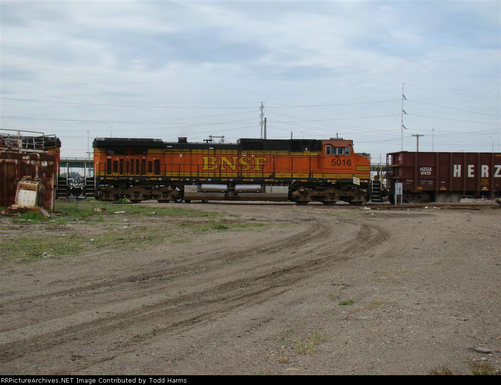 BNSF 5016